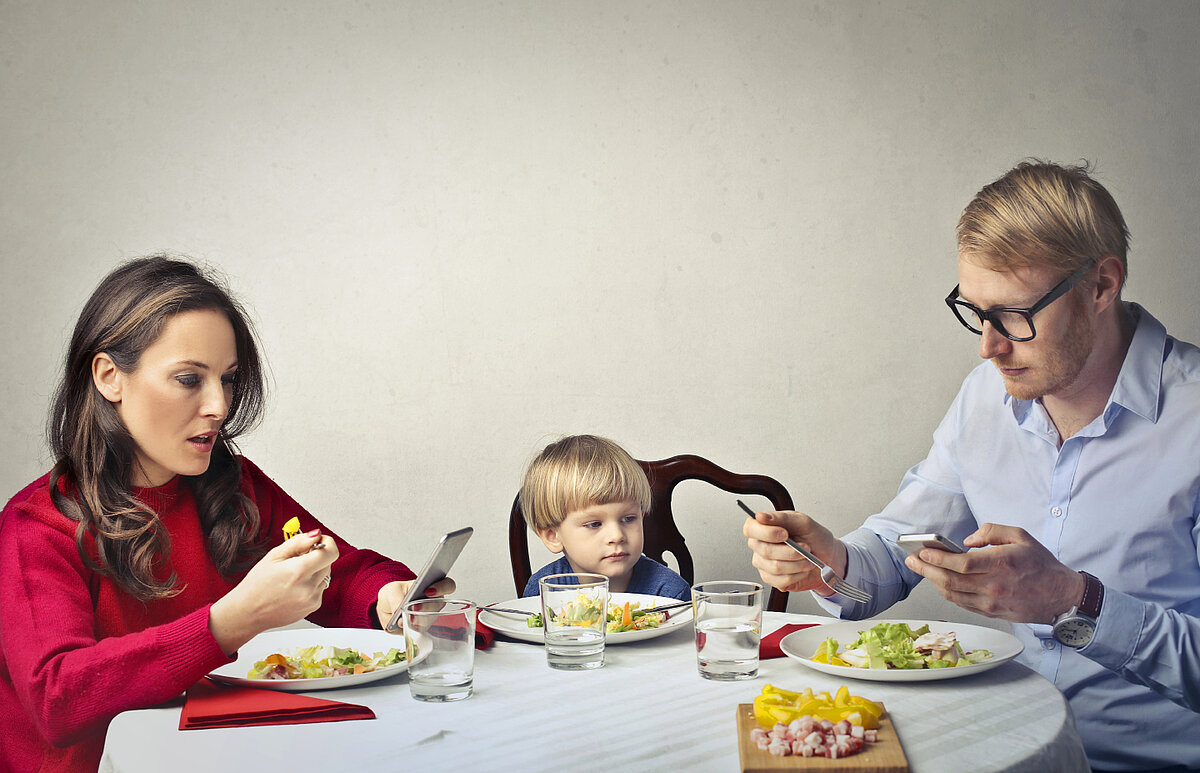 Smartphone- und Internetsucht
